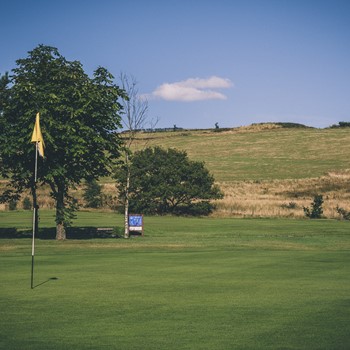 Hole 2 - Oldham Golf Club