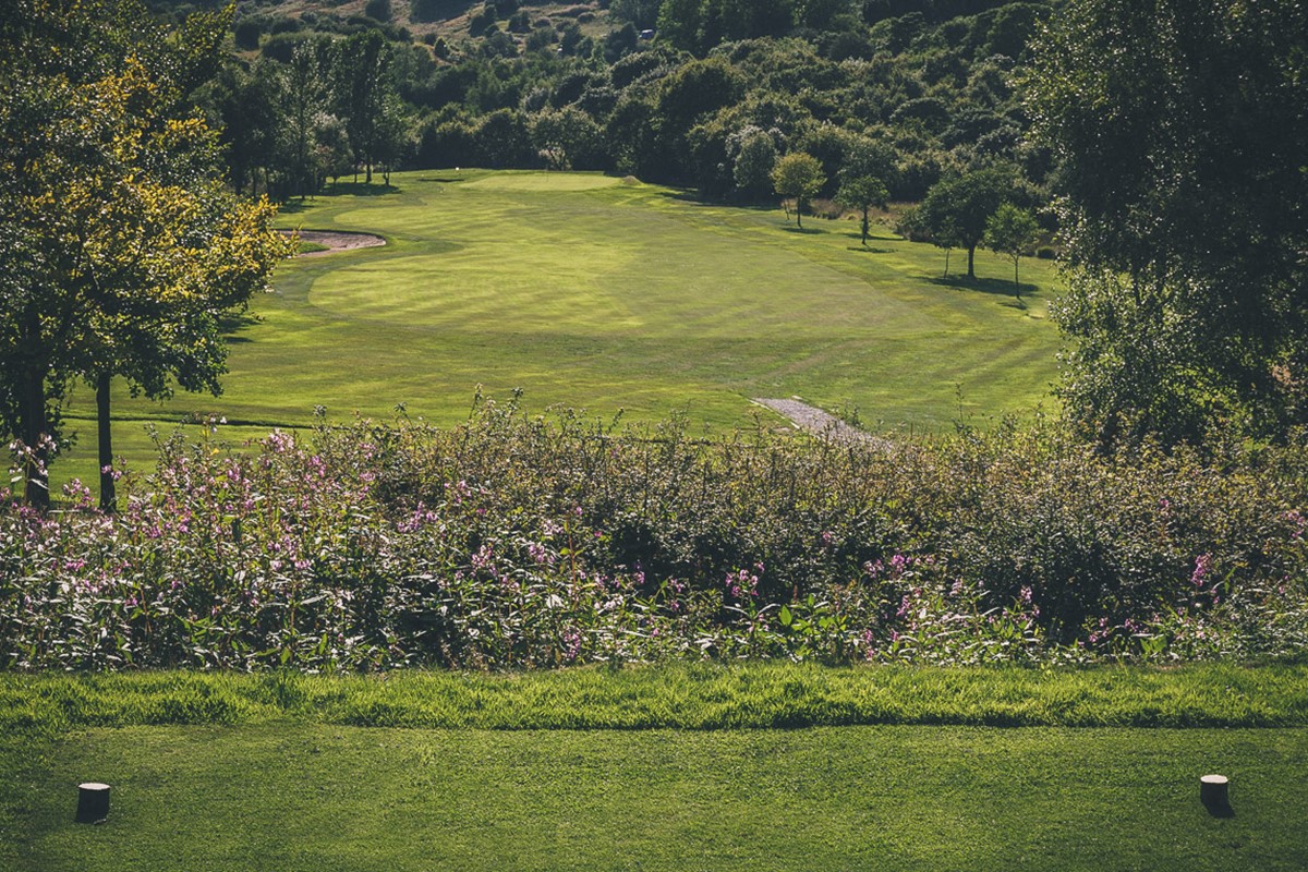 Hole 4 - Oldham Golf Club